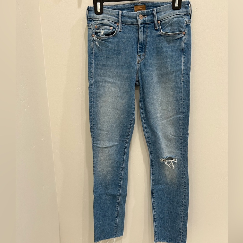 The Looker Mother Denim: Ankle Frey Wash: Love Gun - Gem